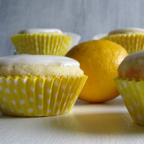 lemon & ricotta cupcakes – tiny kitchen, big appetite